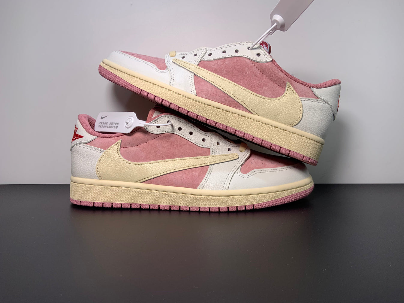 Travis Scott x Air Jordan 1 Low OG Shy Pink DM7866-600 – TELATAPA